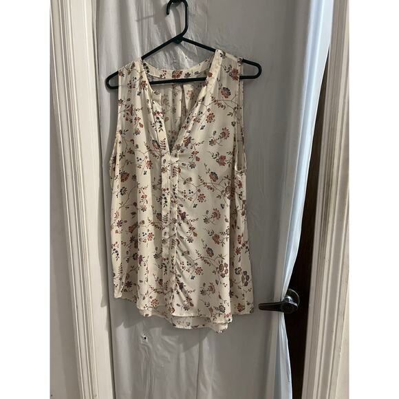 Faherty | Tops | Faherty Ivory Floral Silk V Neck Tank Top Sz L Flowy ...